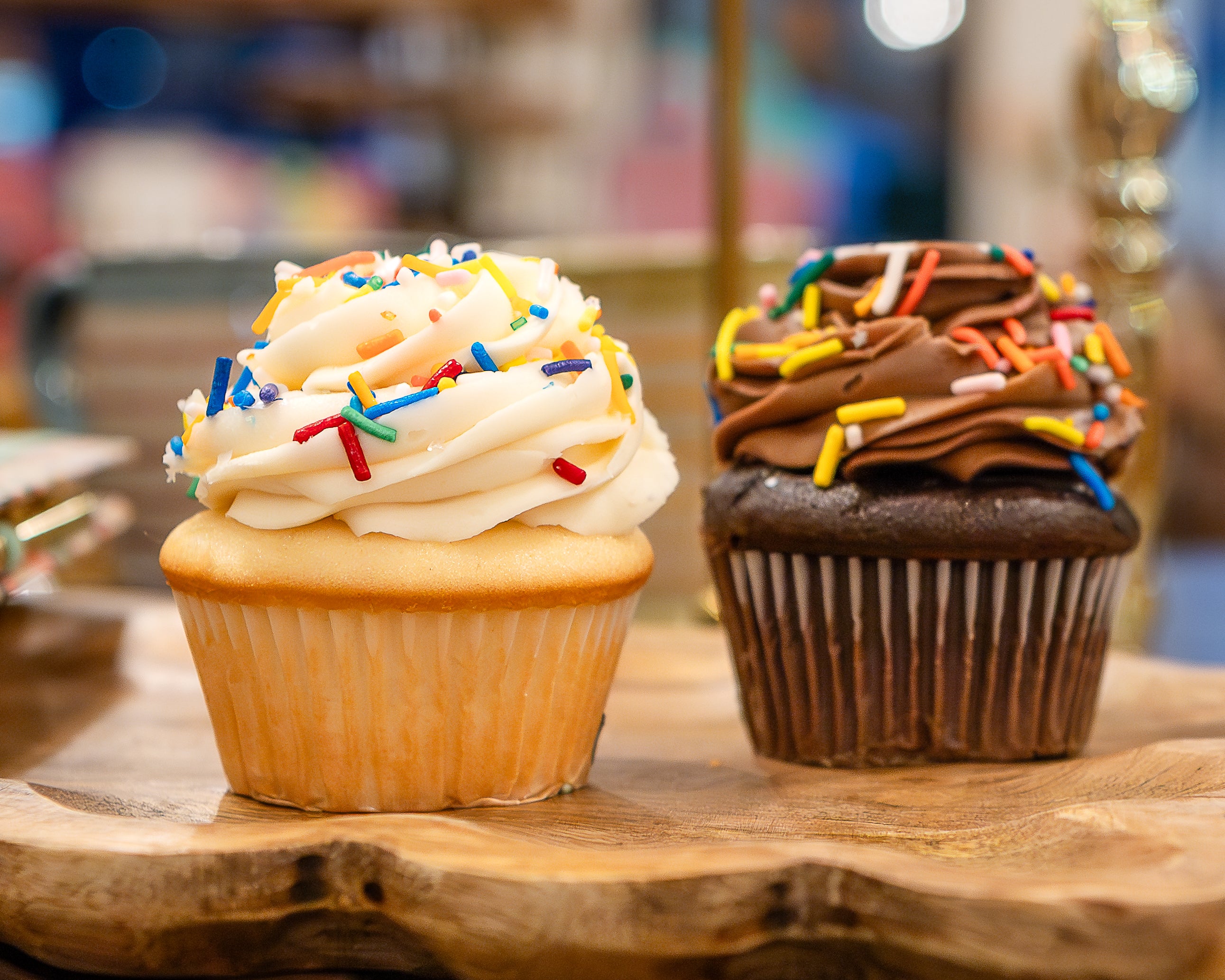 Add a Cupcake from Raphael's! – Merry Piglets